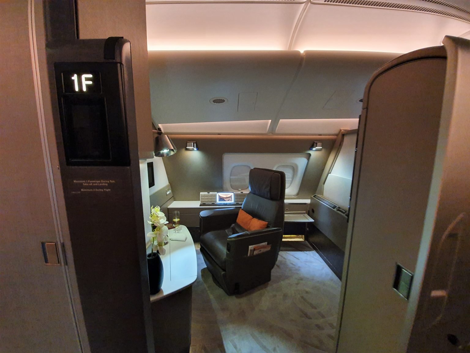 Singapore Airlines A380 Suites Review: First Class Luxury - Wander Up Front