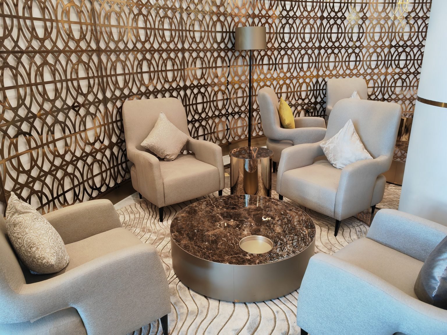 Total VIP: Oman Air First Class Lounge Muscat - Wander Up Front