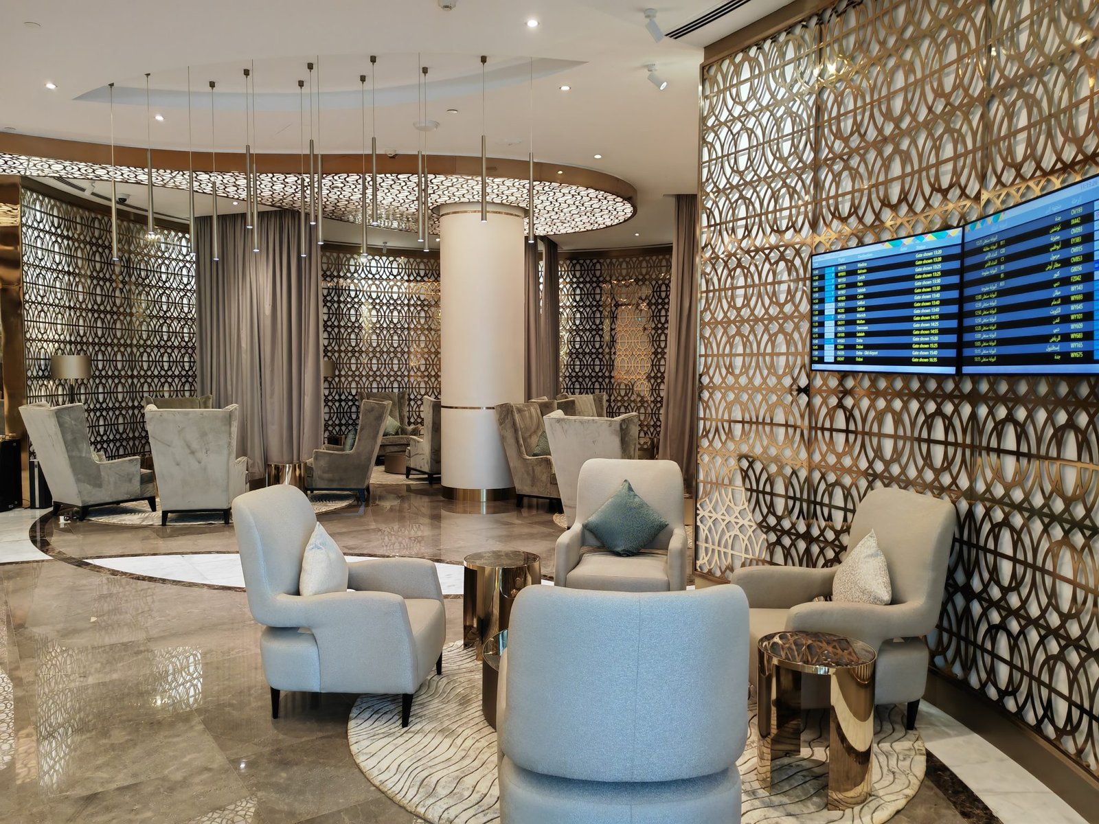 Total VIP: Oman Air First Class Lounge Muscat - Wander Up Front