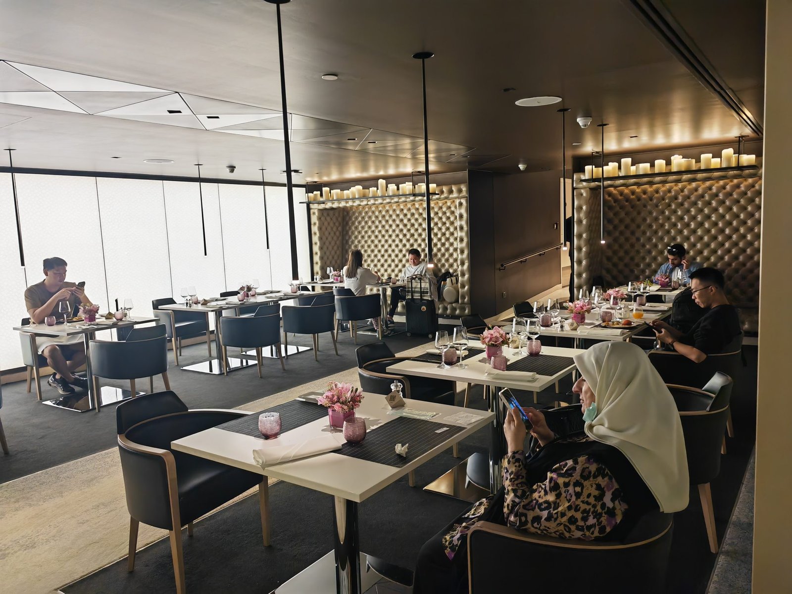 The Epitome Of First In Business: Qatar Airways Premium Lounge Bangkok ...