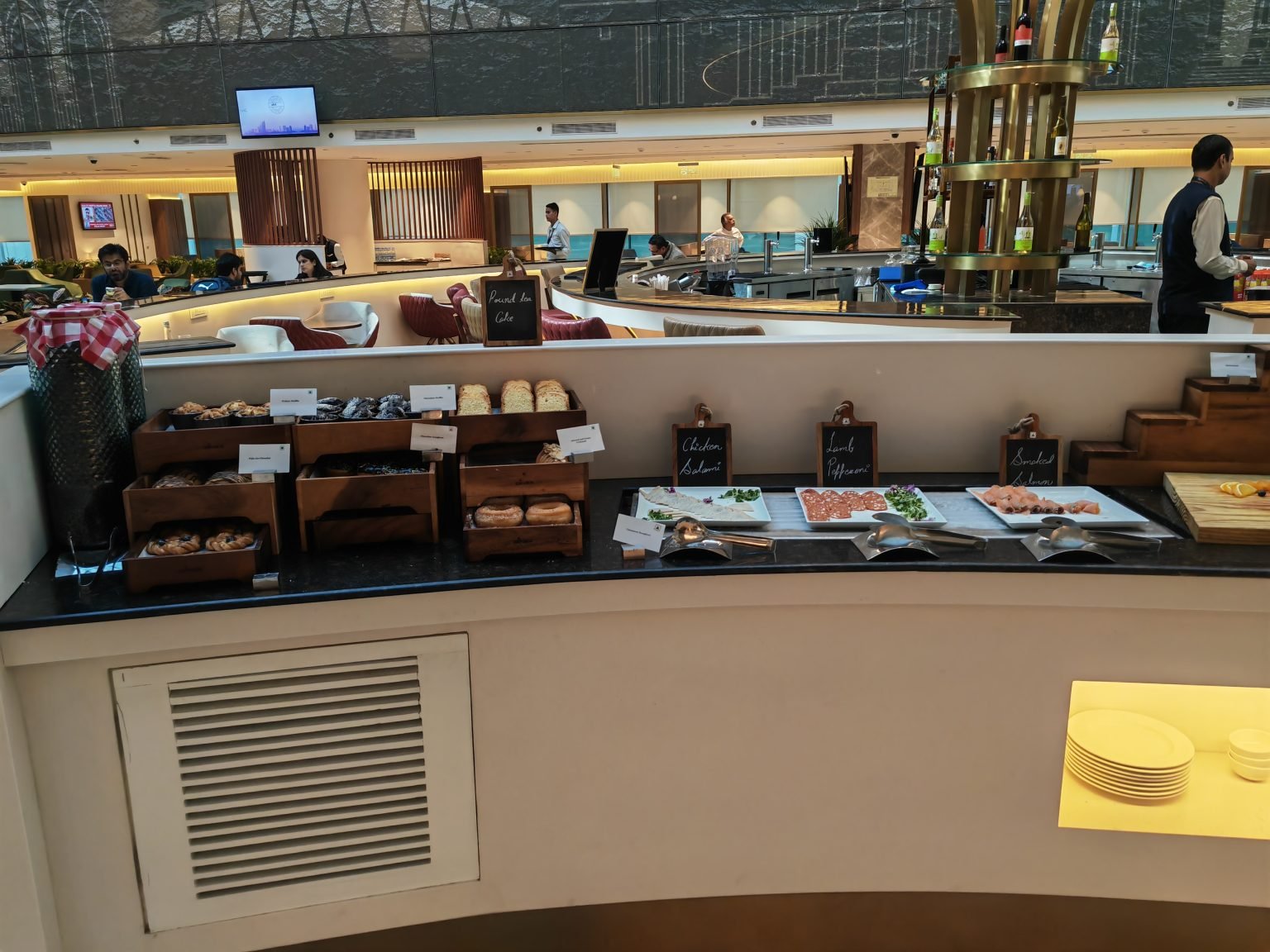 Airport Luxuries: Encalm Privé Lounge New Delhi - Wander Up Front