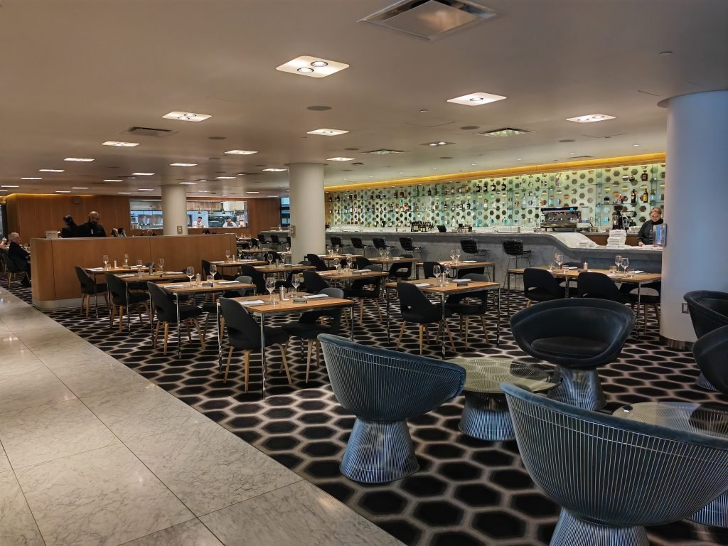 Spotlight: Qantas First Class Lounge At LAX - Wander Up Front