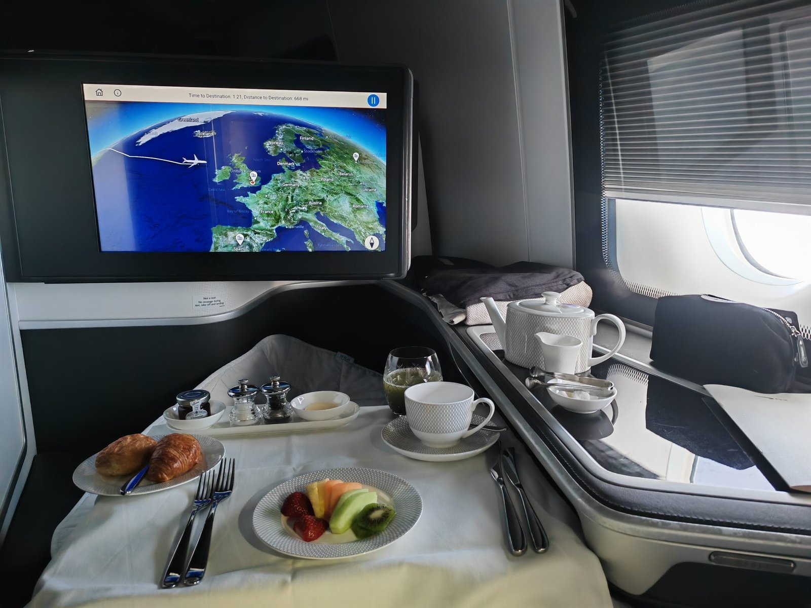 New British Airways 777 Suites First Class Los Angeles To London ...