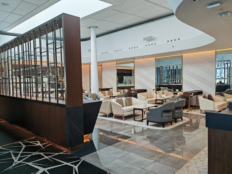 Etihad First Class Lounge Abu Dhabi: A Luxurious Oasis In Terminal A ...