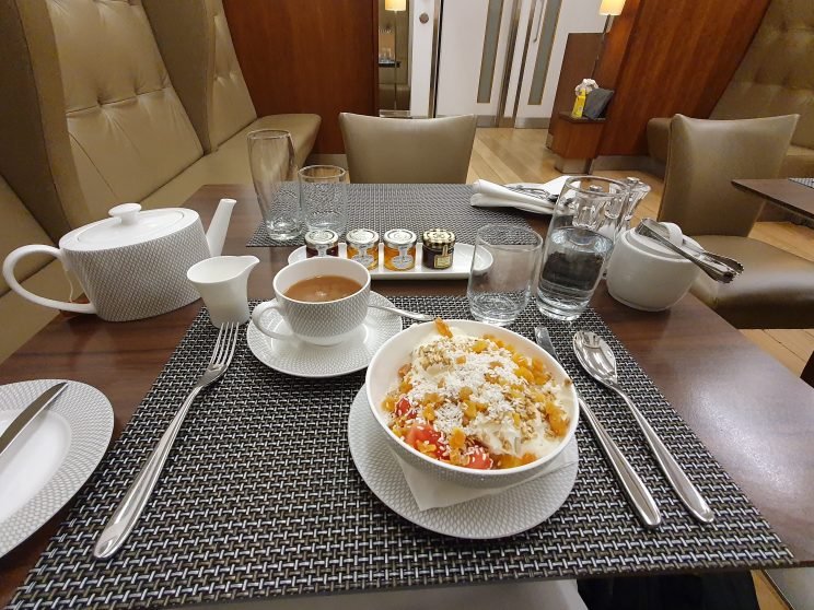 British Airways Arrivals Lounge Heathrow T5 - Wander Up Front